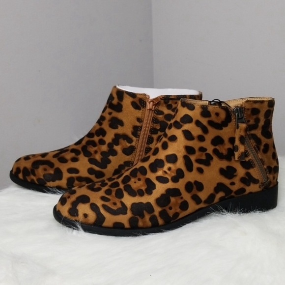 Time and Tru | Shoes | Two Zip Womens Animal Cheetah Print Ankle ...